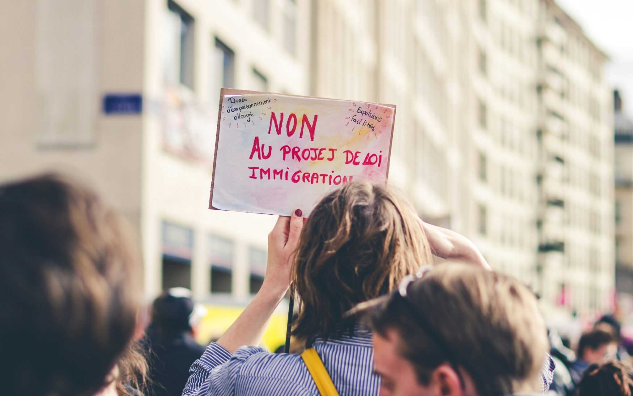 Imigranci we Francji: znacząca porażka francuskich elit